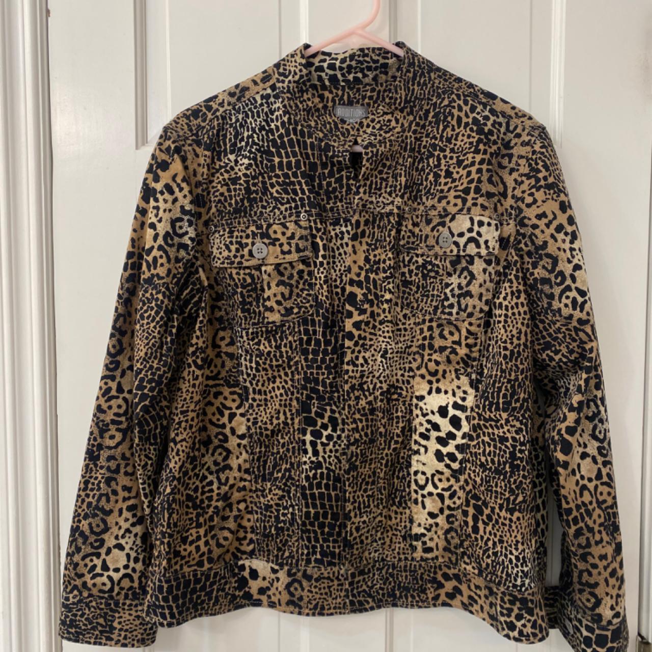 Cheetah print jacket Size L women’s - Depop