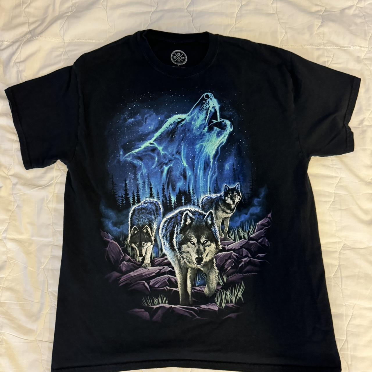 Wolf Tee Shirt - Depop