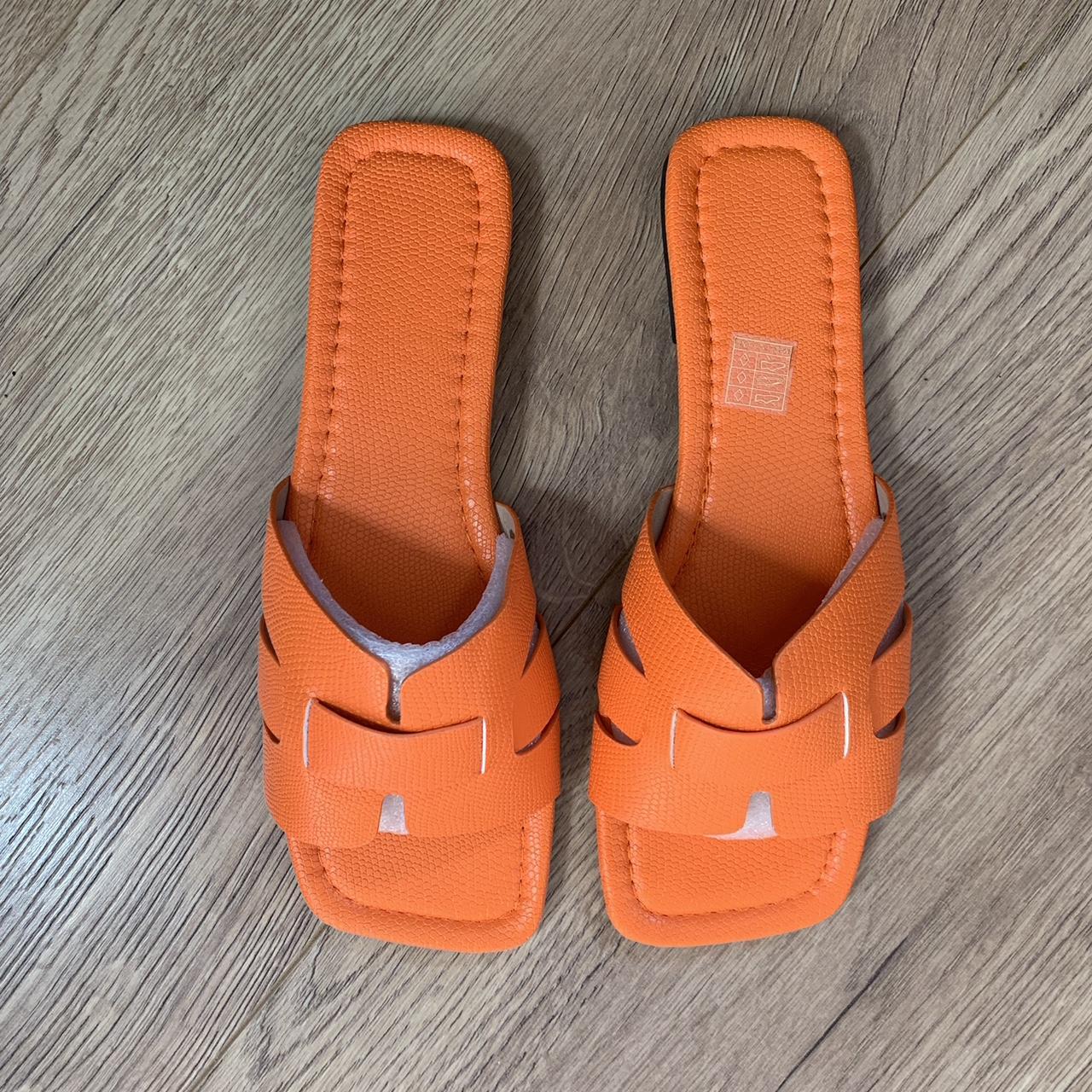 Beach slides - Depop