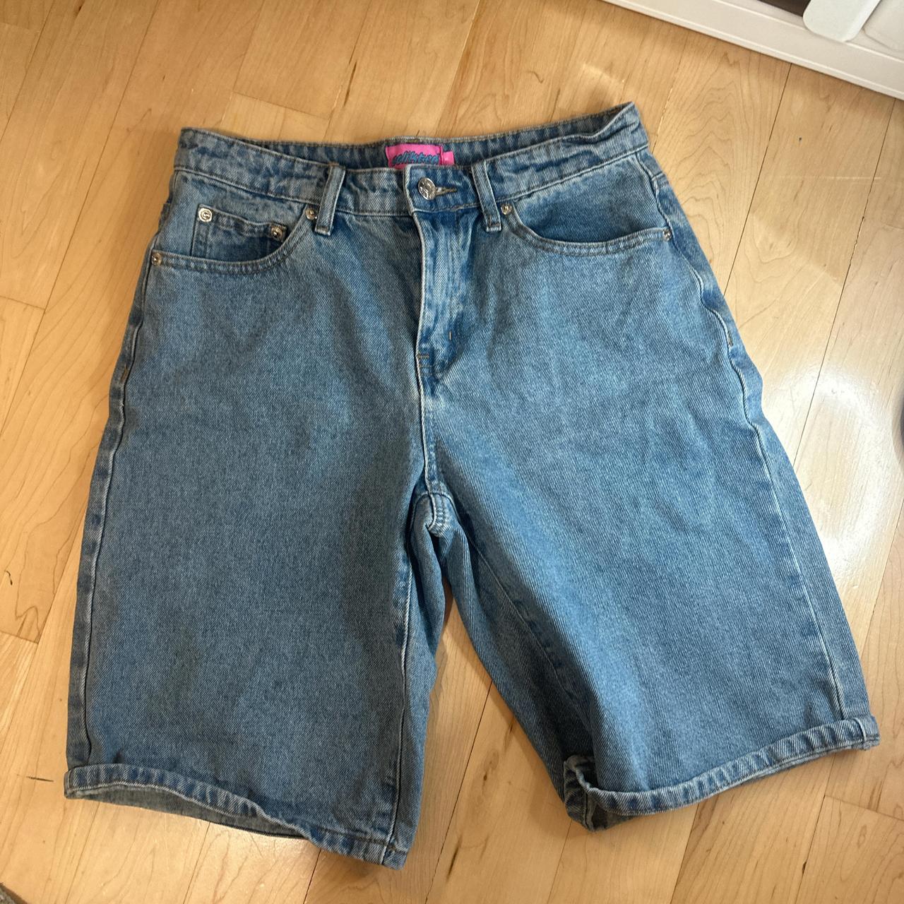 Super comfy and flattering blue denim shorts edikted - Depop