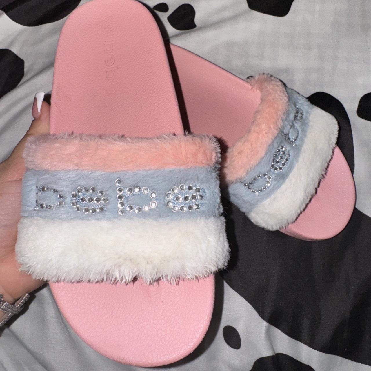 Women’s furry BEBE slides Size 7 but fit like a... | Depop