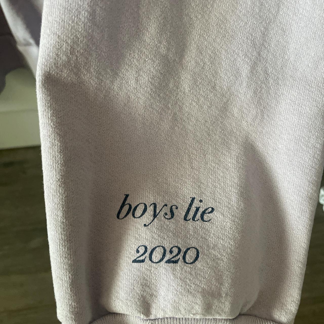 2020 lilac boys lie crewneck - Depop