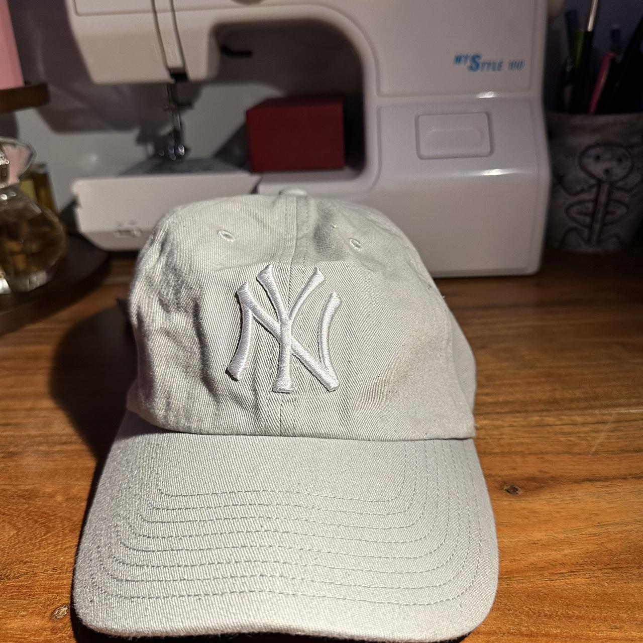 Grey New York Yankees Hat Slight wear Gold... - Depop
