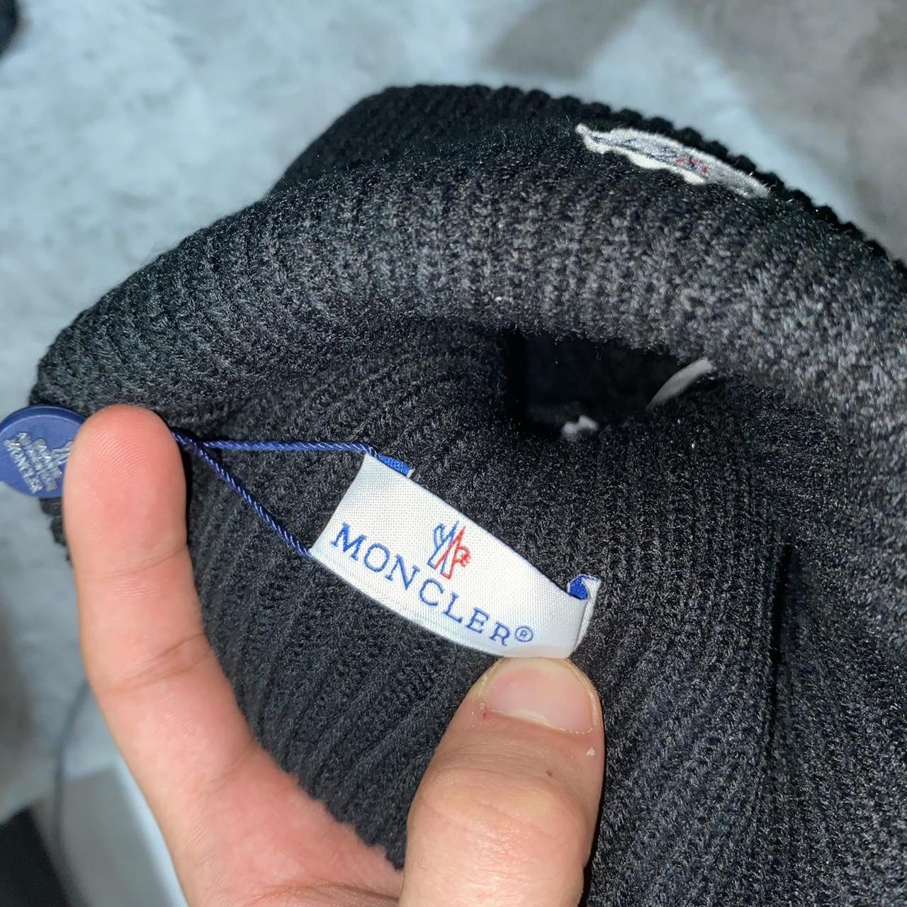 Bonnet moncler Authentique QR code marche - Depop