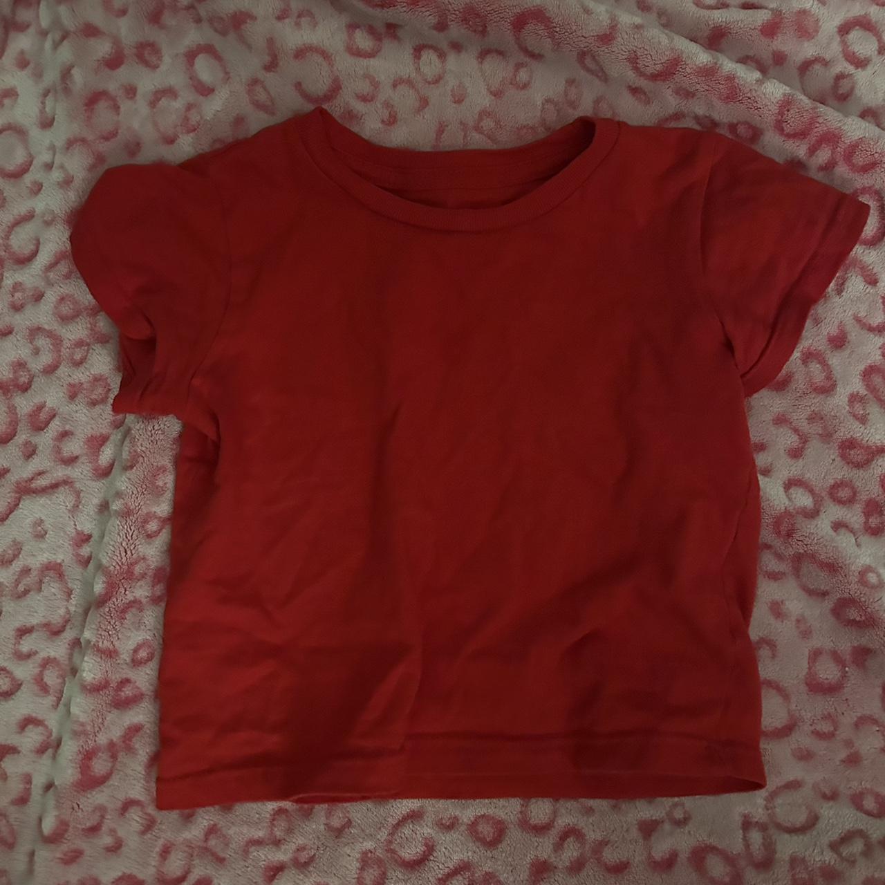Red baby tee Xs | Depop