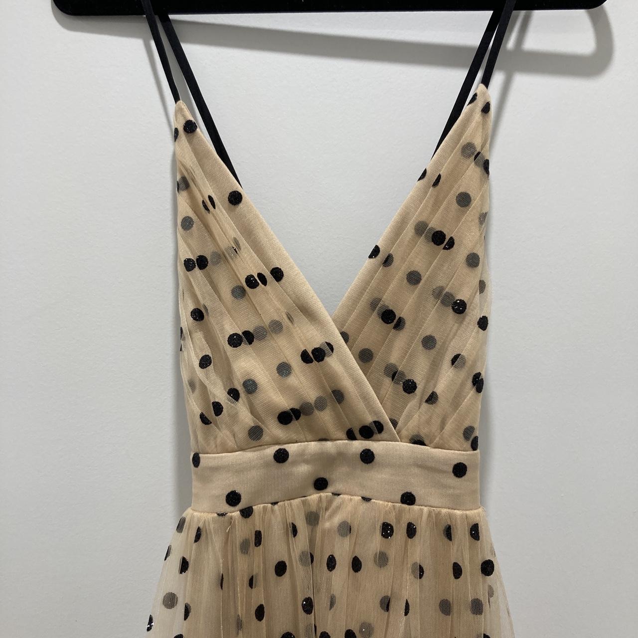 Turn heads in this stunning maxi dress that exudes... - Depop