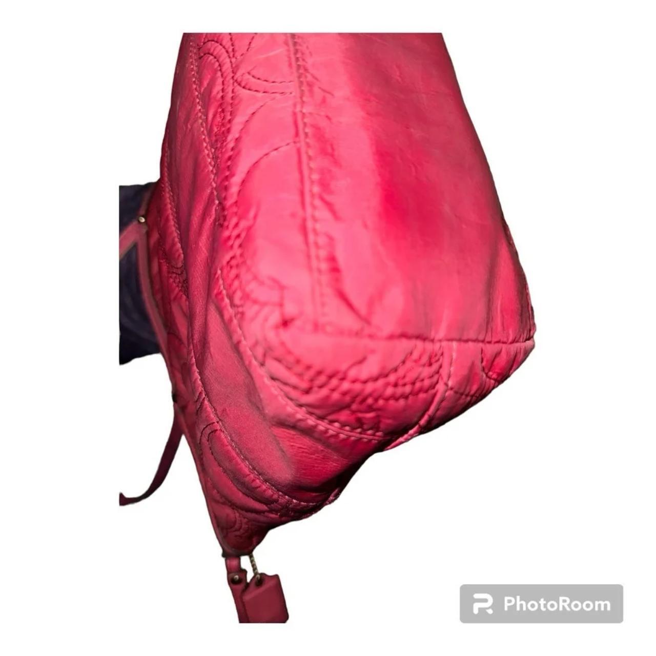 Previously loved, authentic COACH F17668 Signature... - Depop