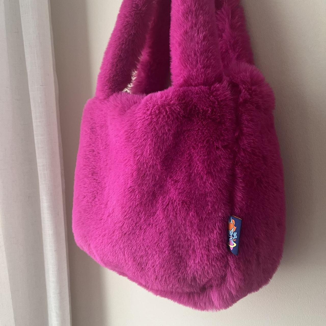 Unif Hot Pink Fuzzy Tote 💕 zip closure Used maybe... | Depop