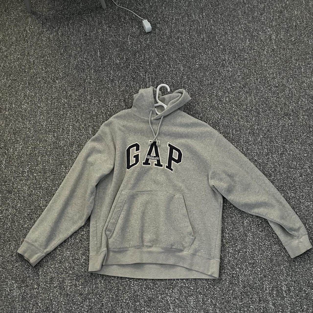 Grey gap hoodie - Depop