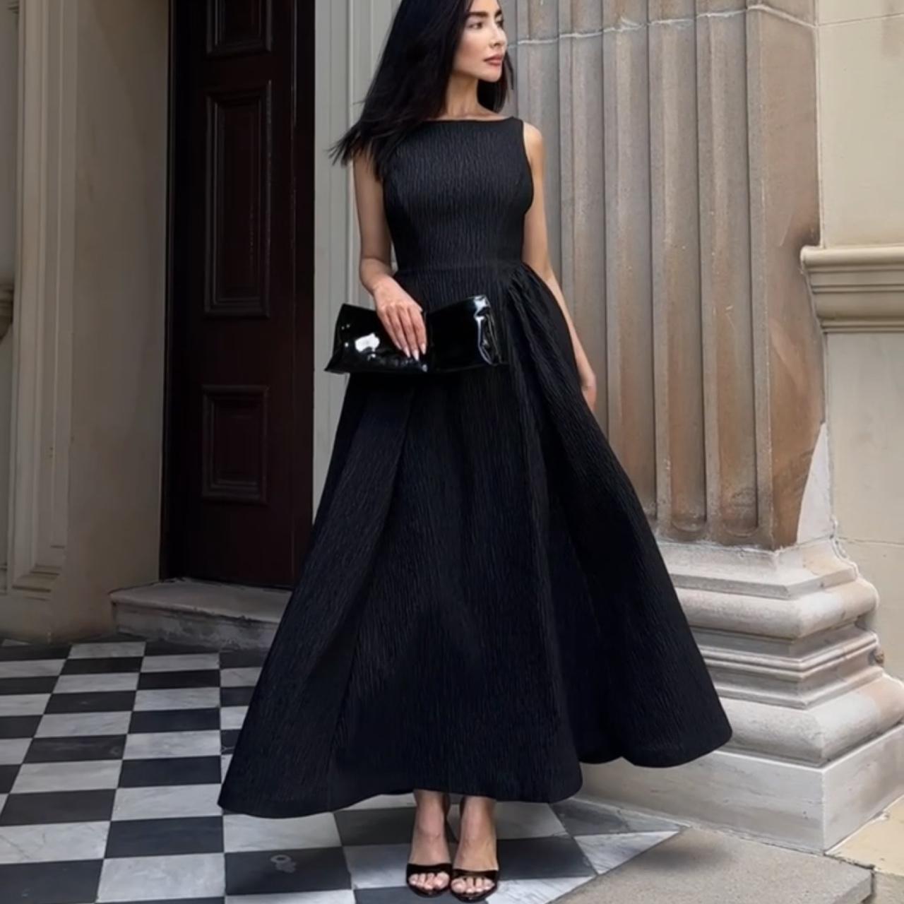 Sheike Lana maxi dress black size 6 | Depop