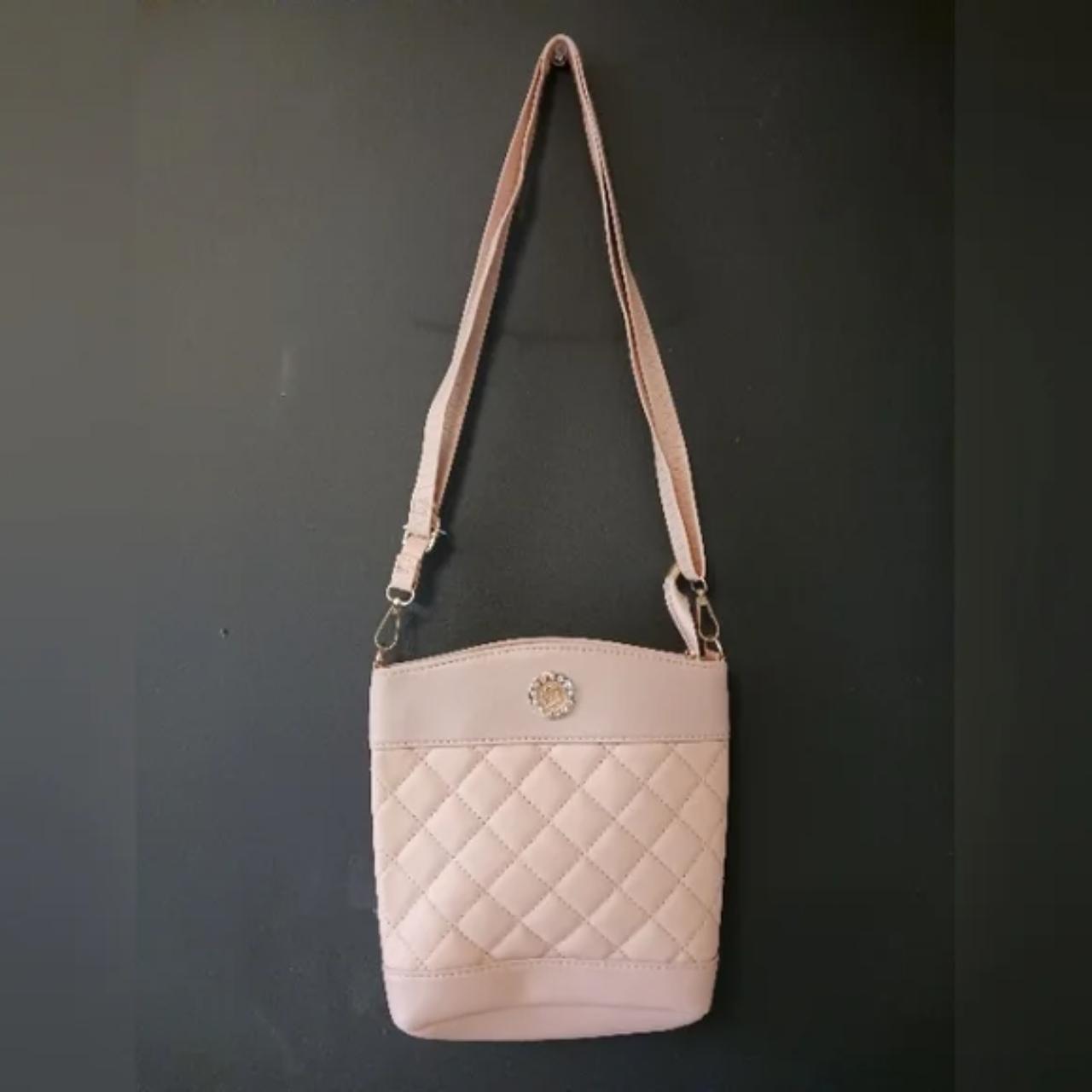 New Light Pink purse brand unknown (Heart shaped... - Depop