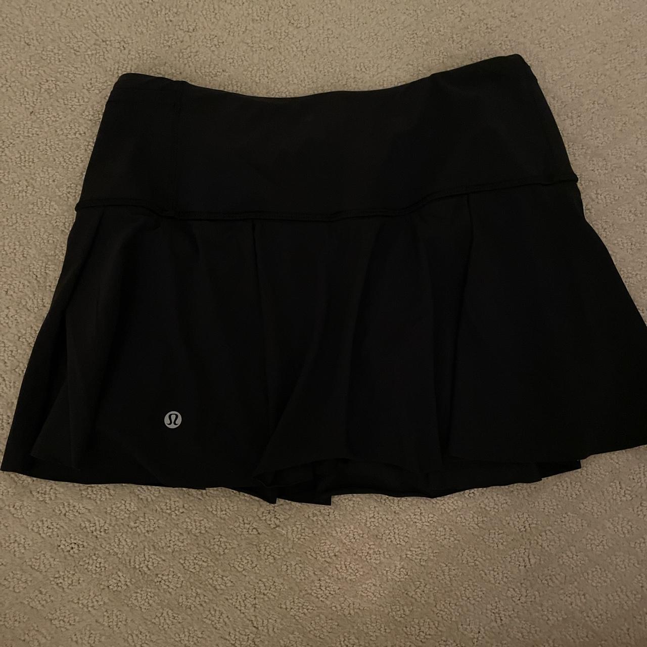 black lulu lemon ruffled tennis skirt - Depop