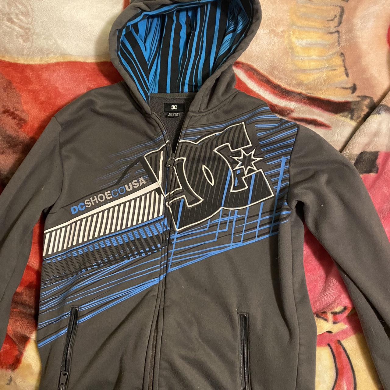 DC sweater size large - Depop