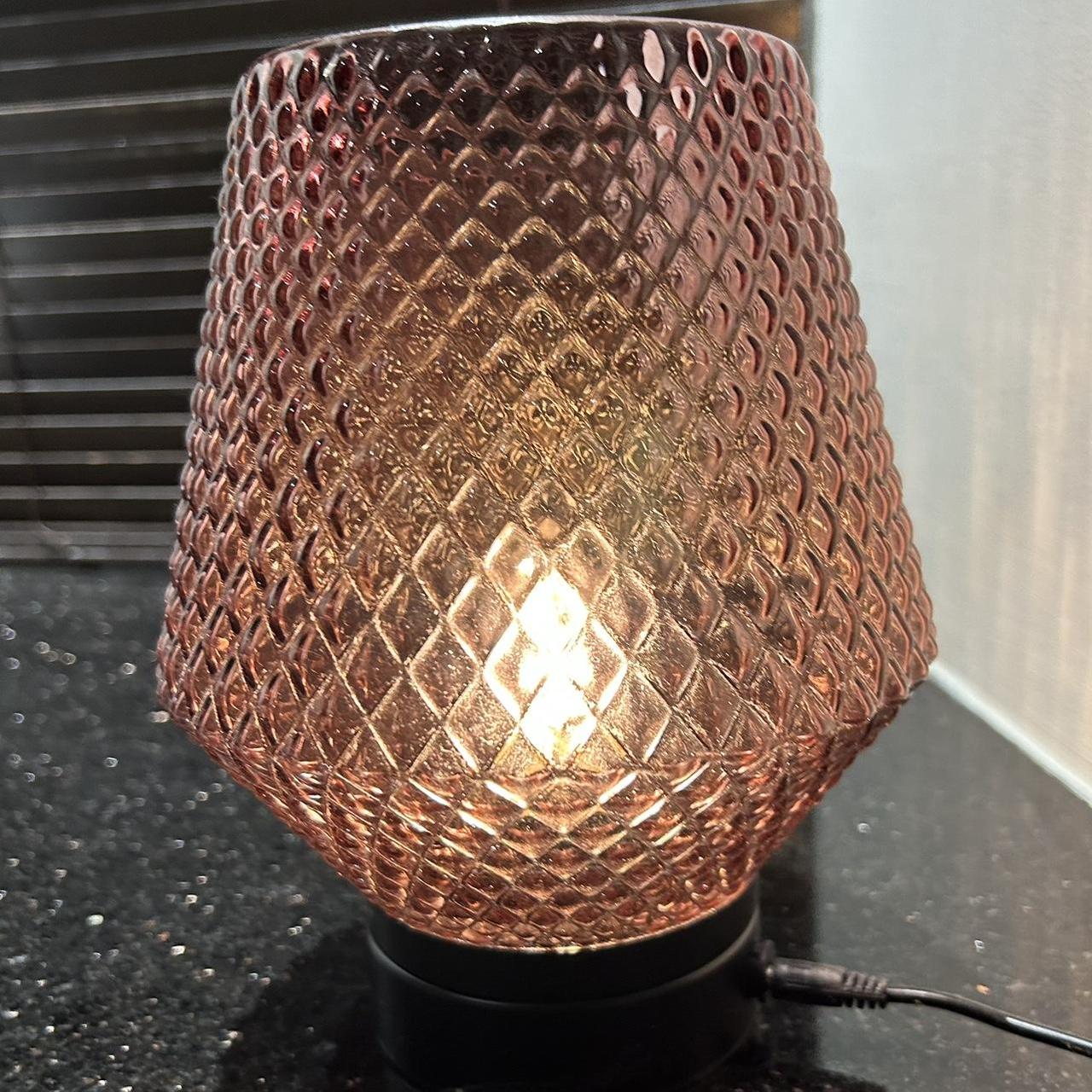 Jhy designs Nice table lamp Working perfect - Depop