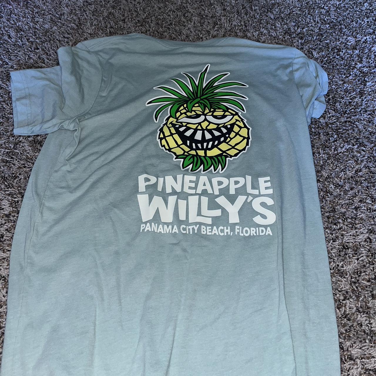 pineapple willy’s tee sjze large - Depop