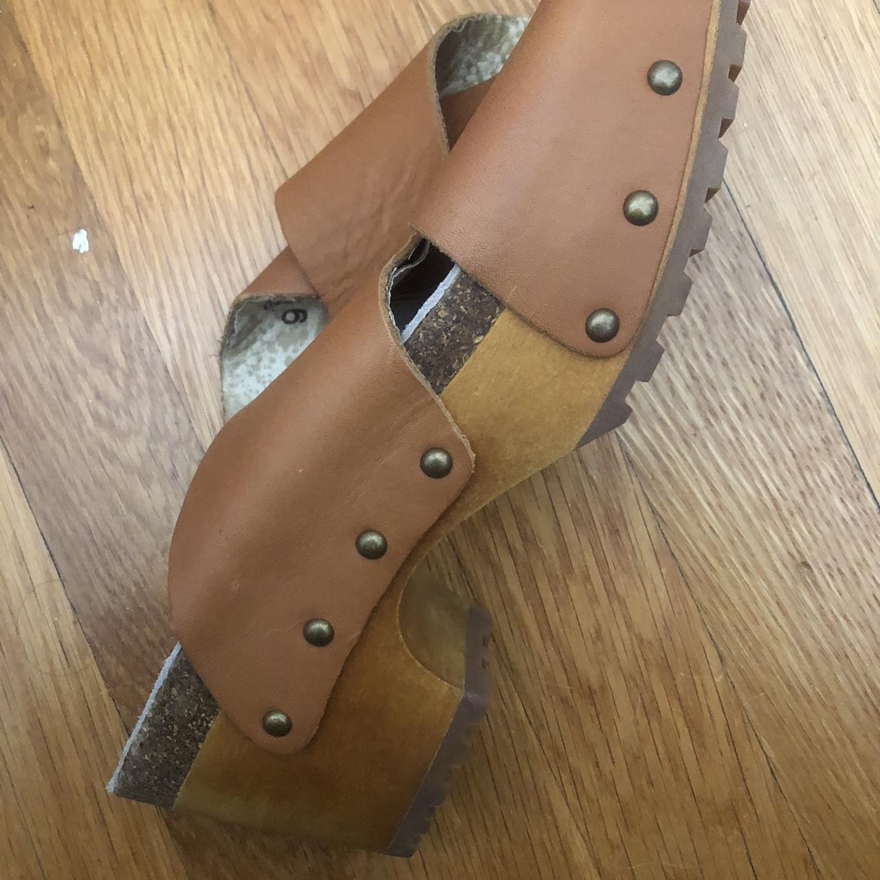 Cute brown strapped clogs great for summer vacation.... - Depop