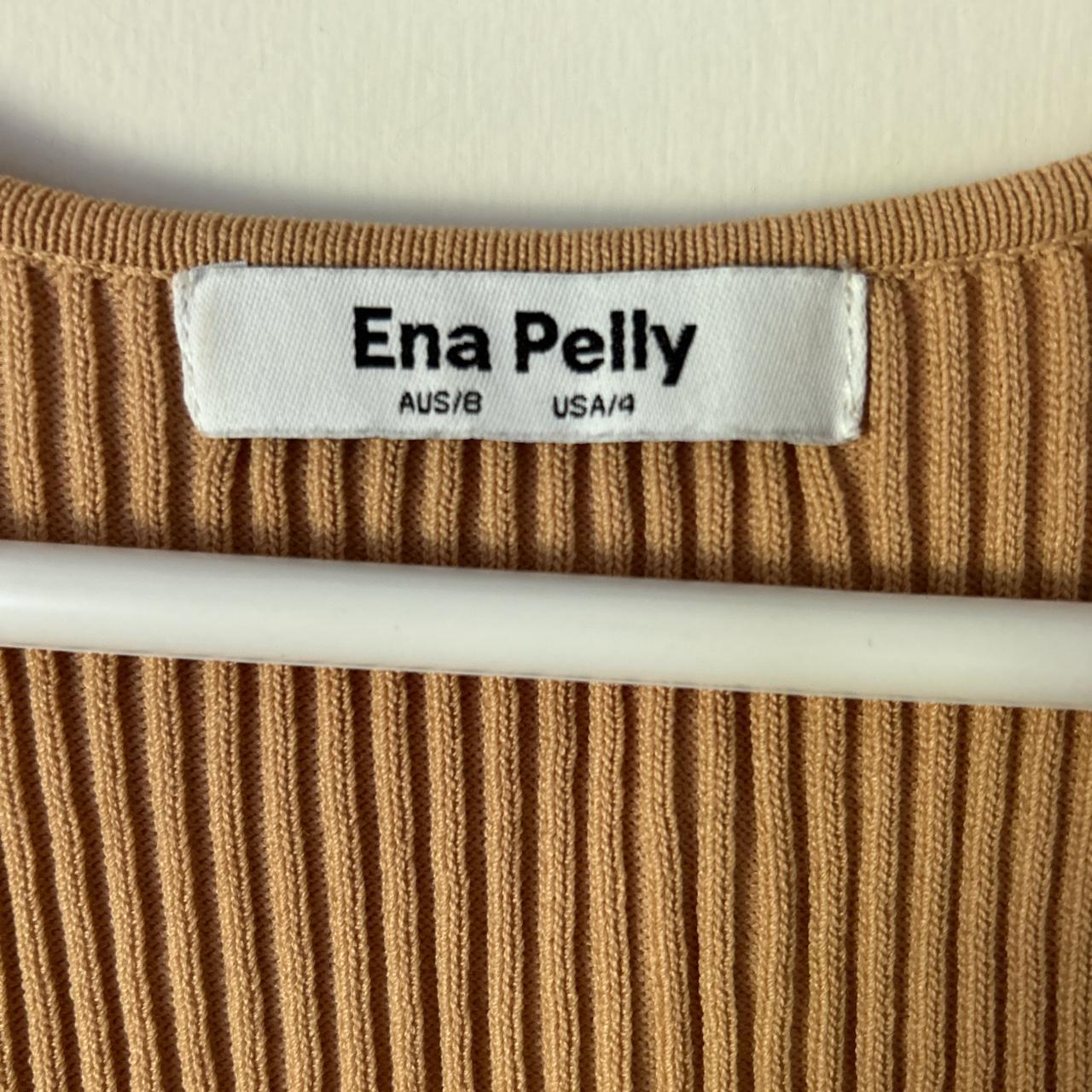 Ena Pelly size 8 top - Depop