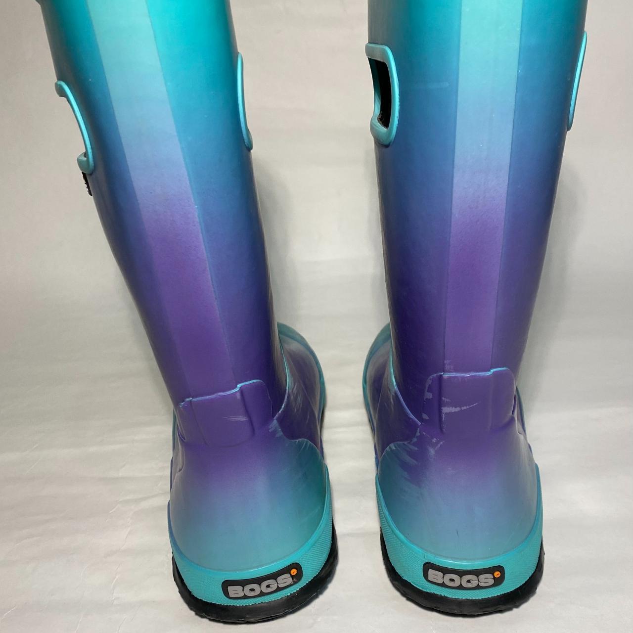 In good condition, please see photos. Bogs Ombre... - Depop