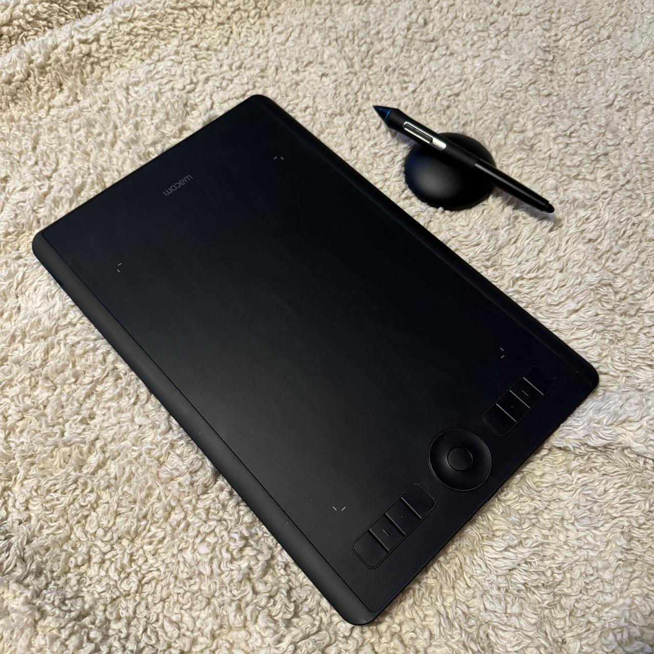 Wacom Intuos Pro Medium with Intuos Pro Pen 2,... - Depop