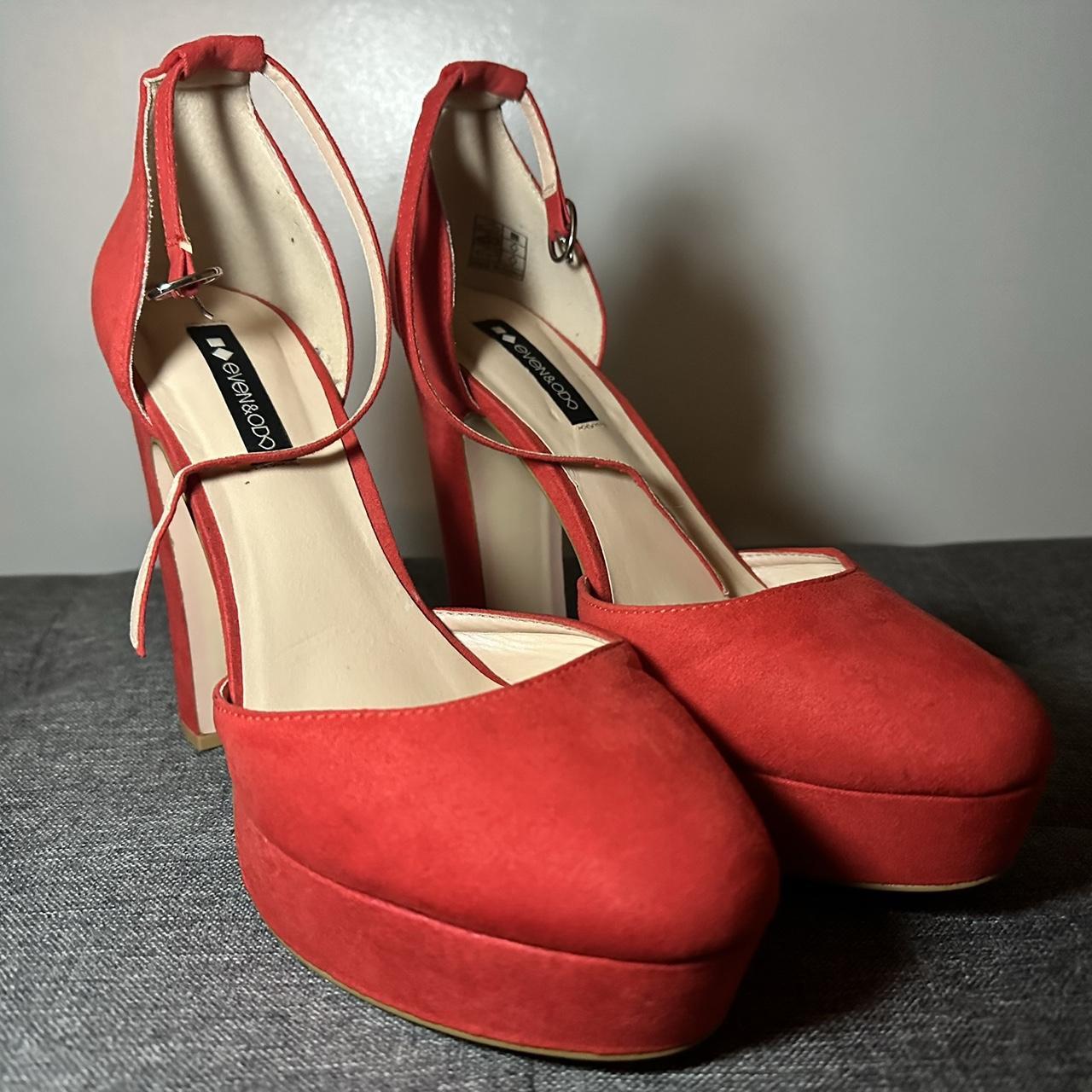 Red chunky heels with platforms. Very comfortable - Depop