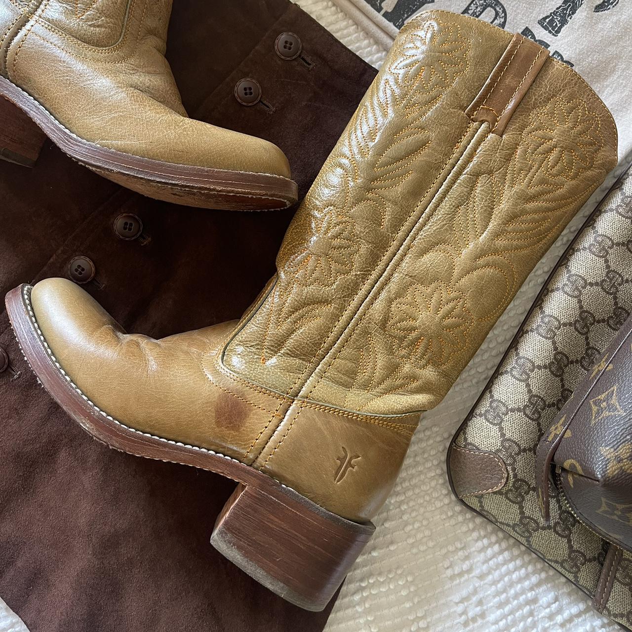 🤩 Wow! These Frye Campus Boots are in excellent... - Depop