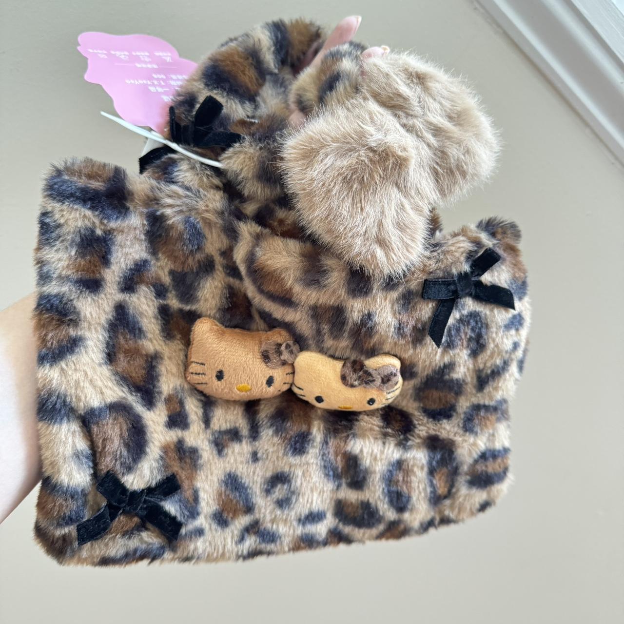 Hello kitty fluffy cheetah bag - Depop