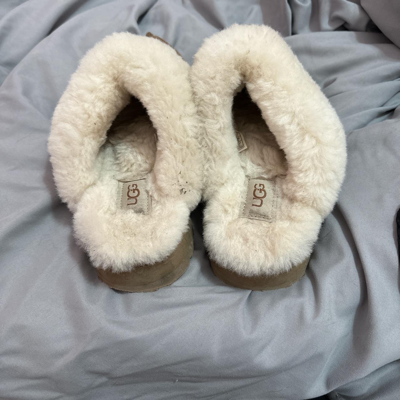 UGG slippers size 8 women’s - Depop