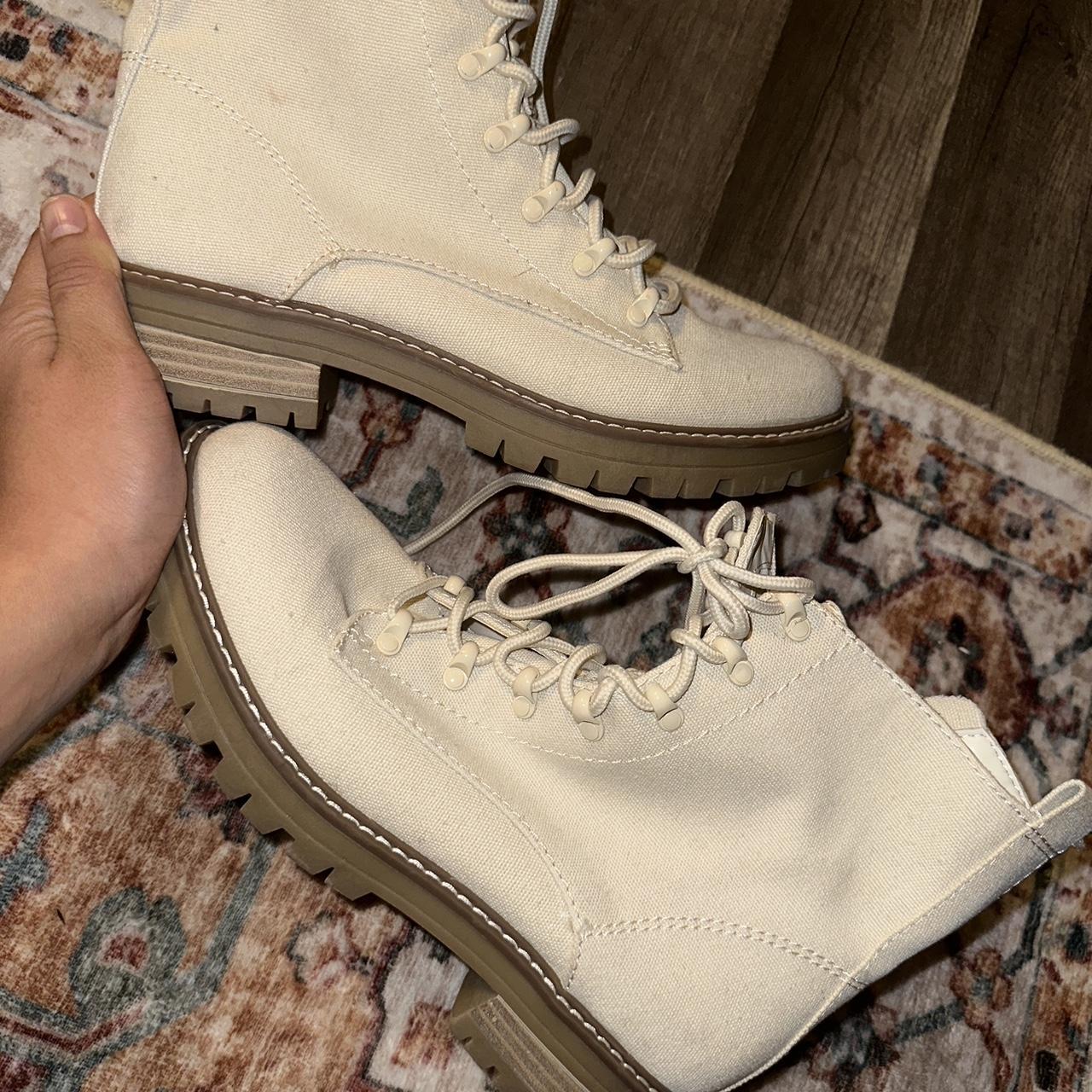 Universal thread boots size 11 🫶🏼 -gently worn -more... - Depop