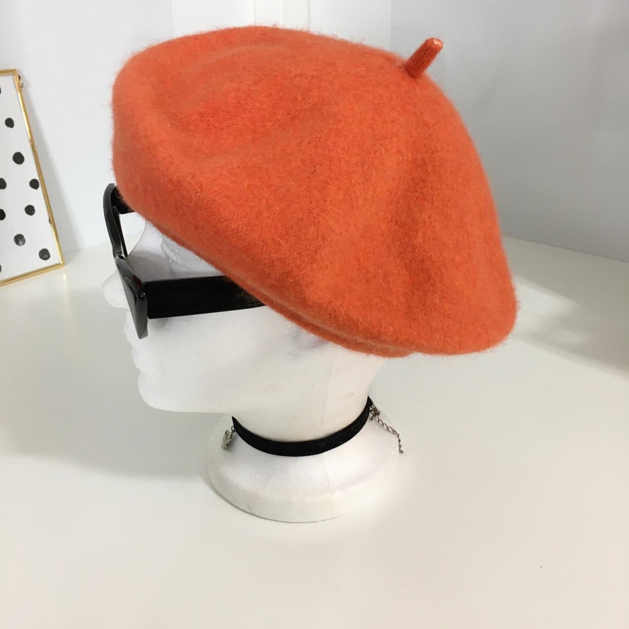 🍊 Orange Beret 🍊 🧡Fresh af deep orange wool beret... - Depop