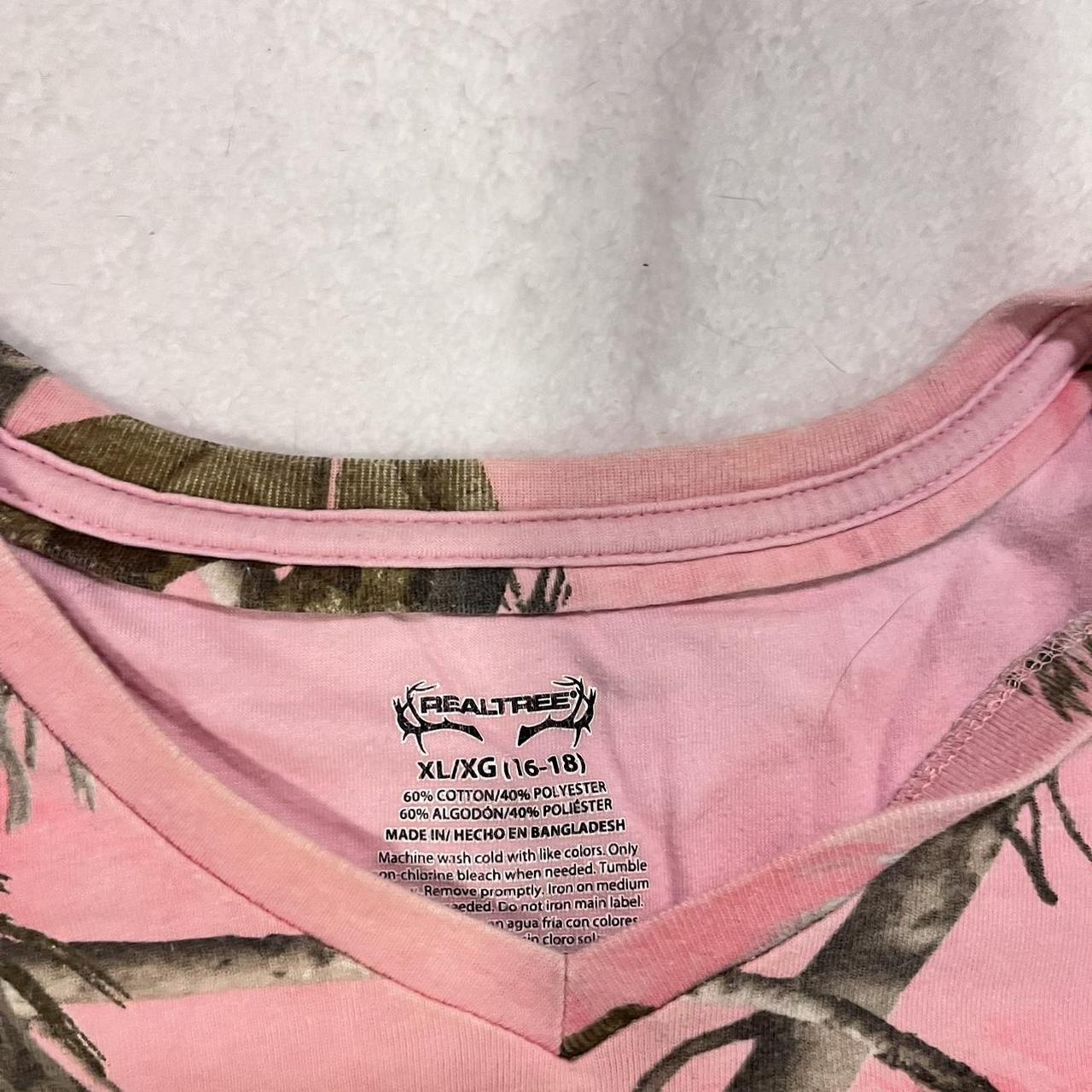 women’s pink real tree camo t shirt size XL - Depop