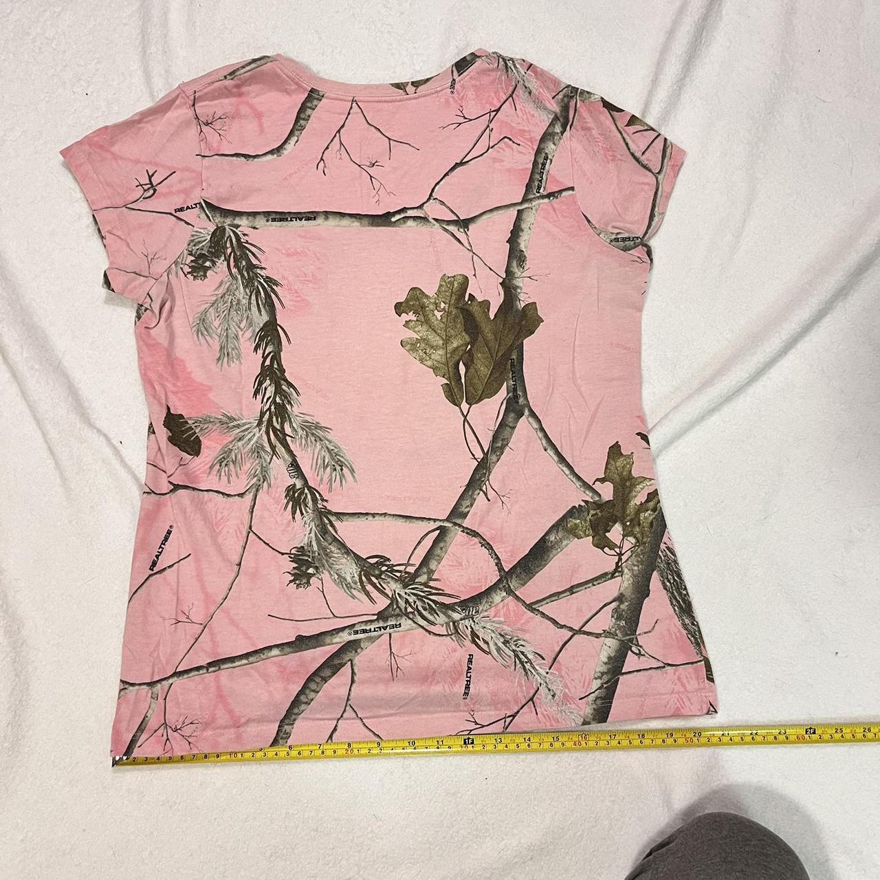 women’s pink real tree camo t shirt size XL - Depop