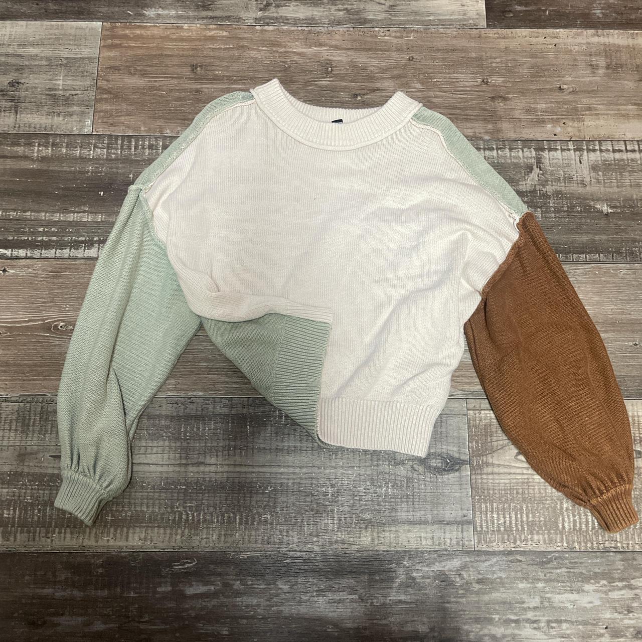 Forever 21 color blocked sweater. Green tan and brown | Depop