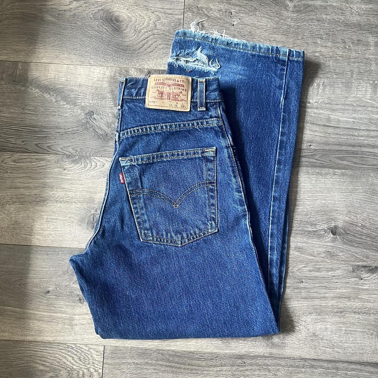 Vintage y2k 2000 Levi’s 570 dark wash baggy fit... - Depop