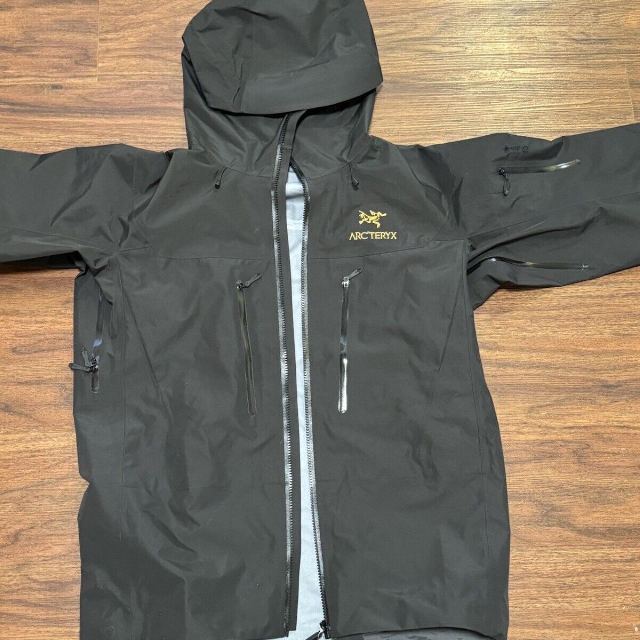 Arc'teryx Alpha SV Jacket - Black - Size XL - Brand New - Depop