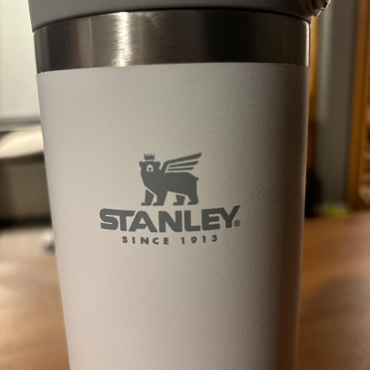 Stanley white sports water bottle 30 oz - Depop