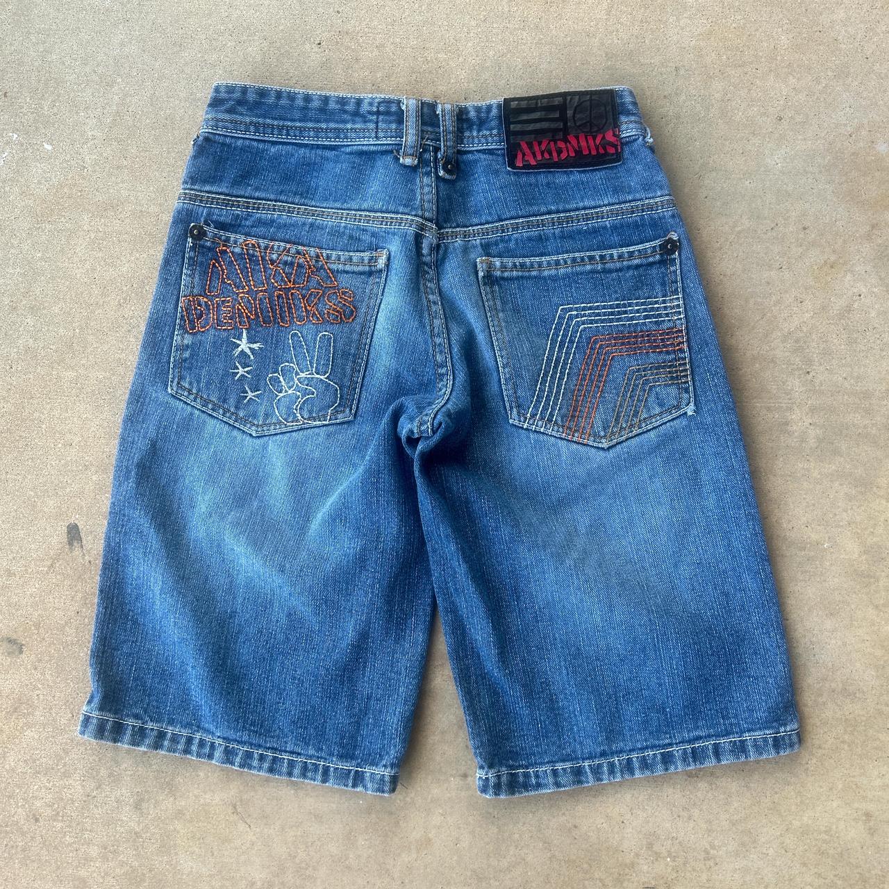 Y2K embroidered women jorts Size 8 - Depop