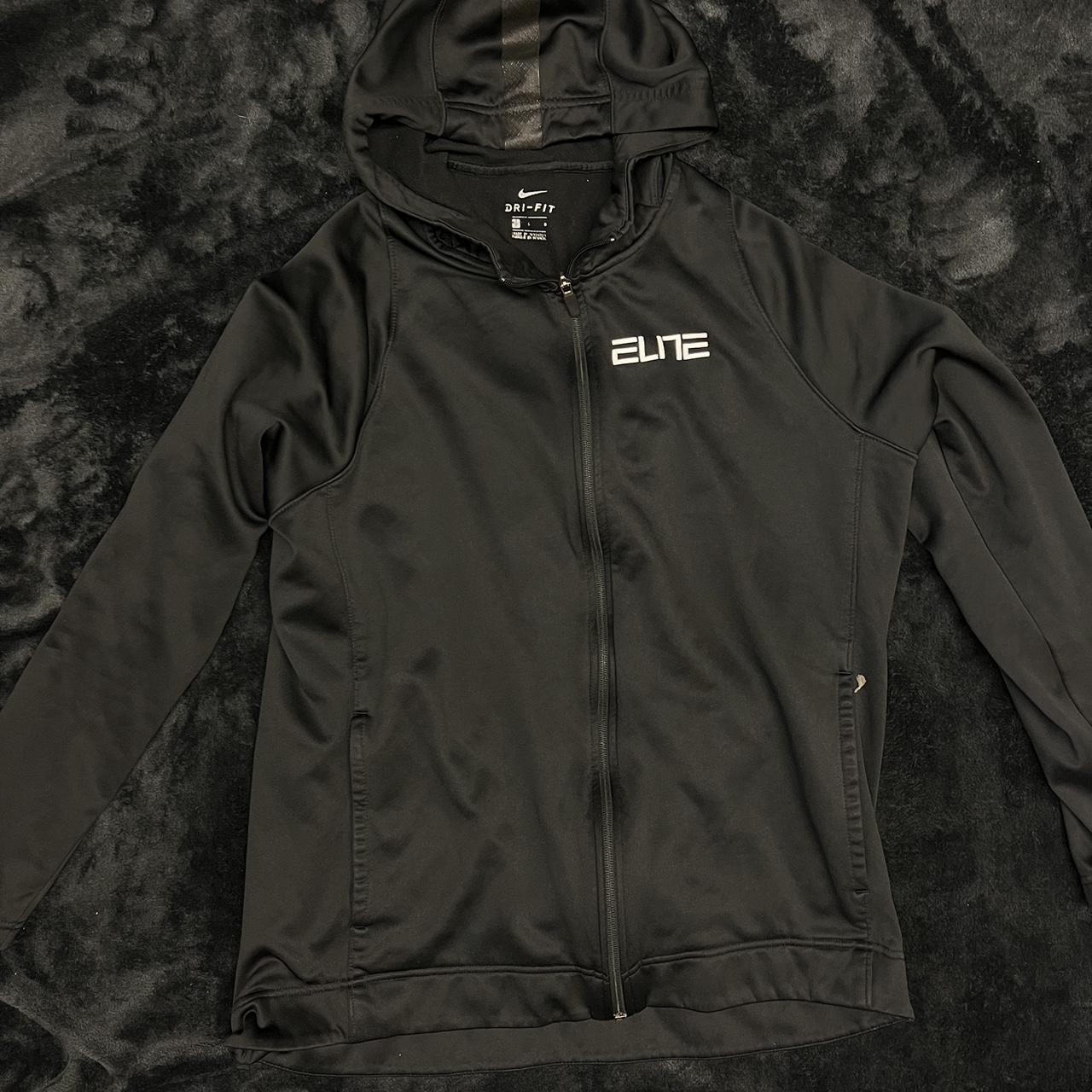 Nike Elite Hoodie - Depop