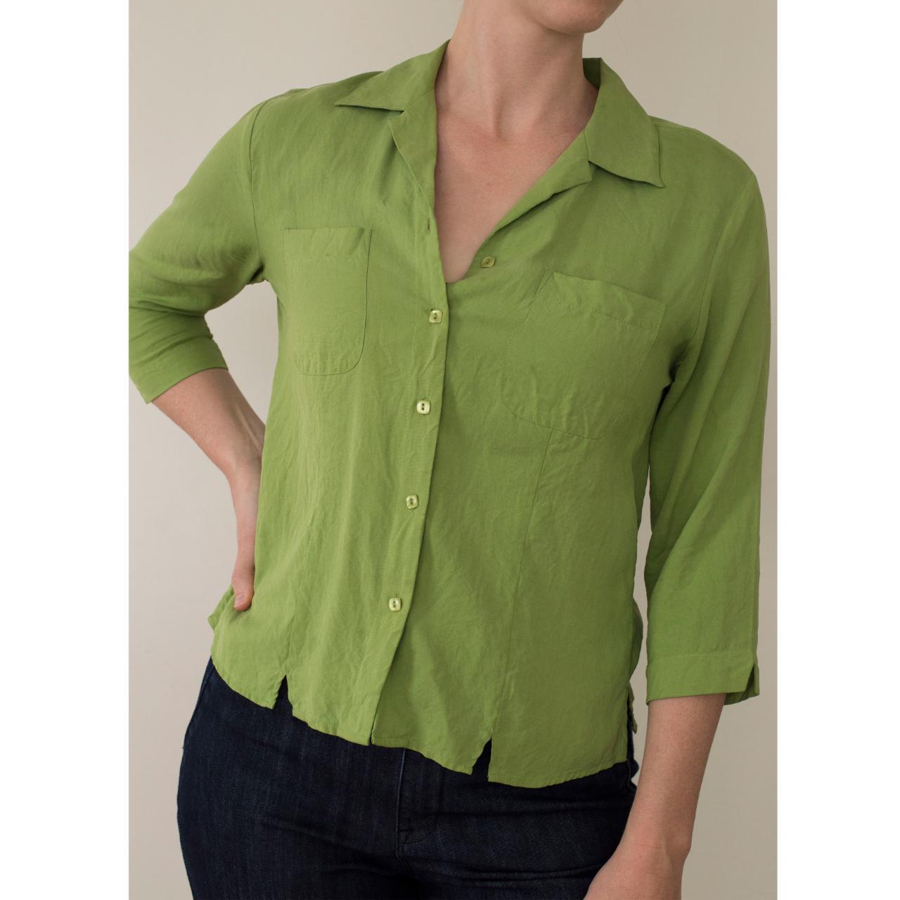 Beautiful spring-green blouse. 3/4 sleeve. 100% Silk - Depop