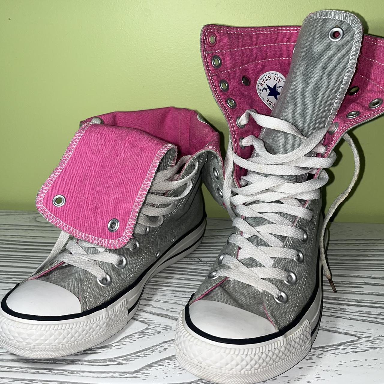 Grey/pink fold down converse xhi top Practically... - Depop