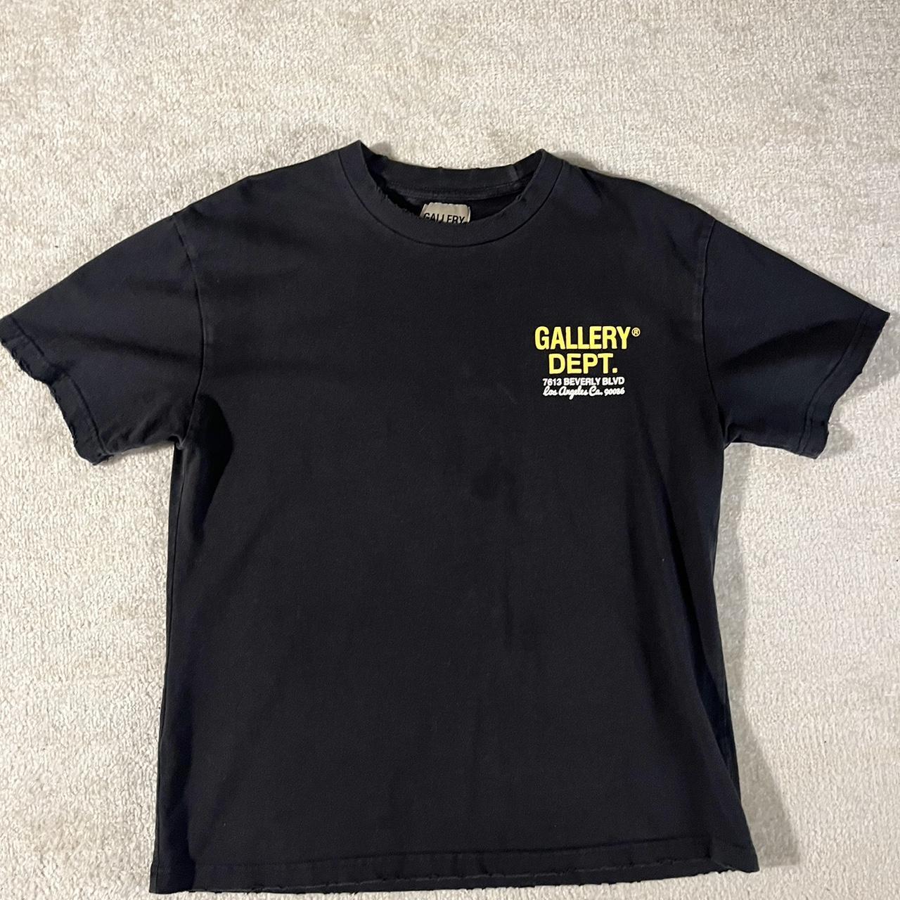 gallery dept t shirt size m great fit to it and... - Depop
