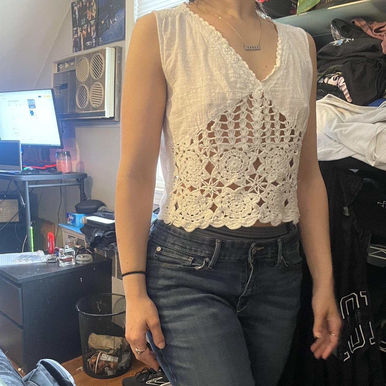 white knit lace cropped crop top size small ... - Depop