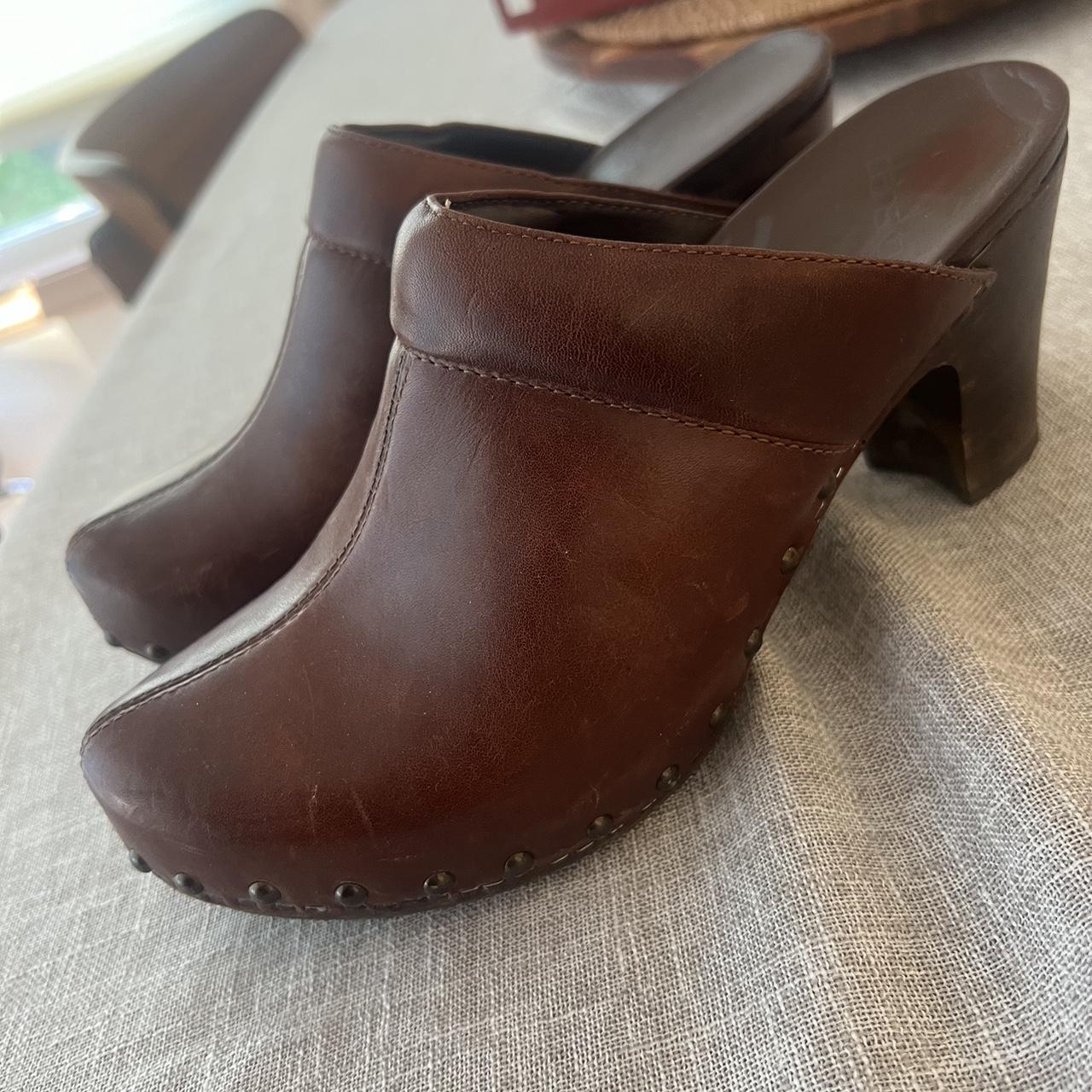 Dansko brown clogs - Depop