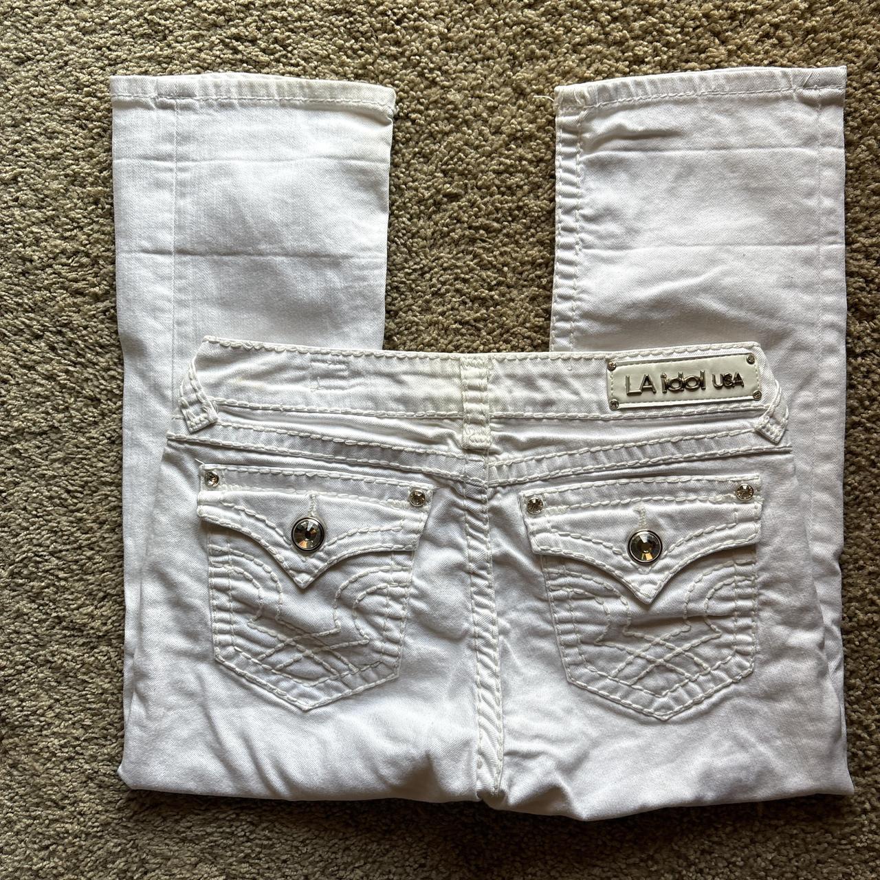 vintage white low rise capris w/ cute pocket design... | Depop