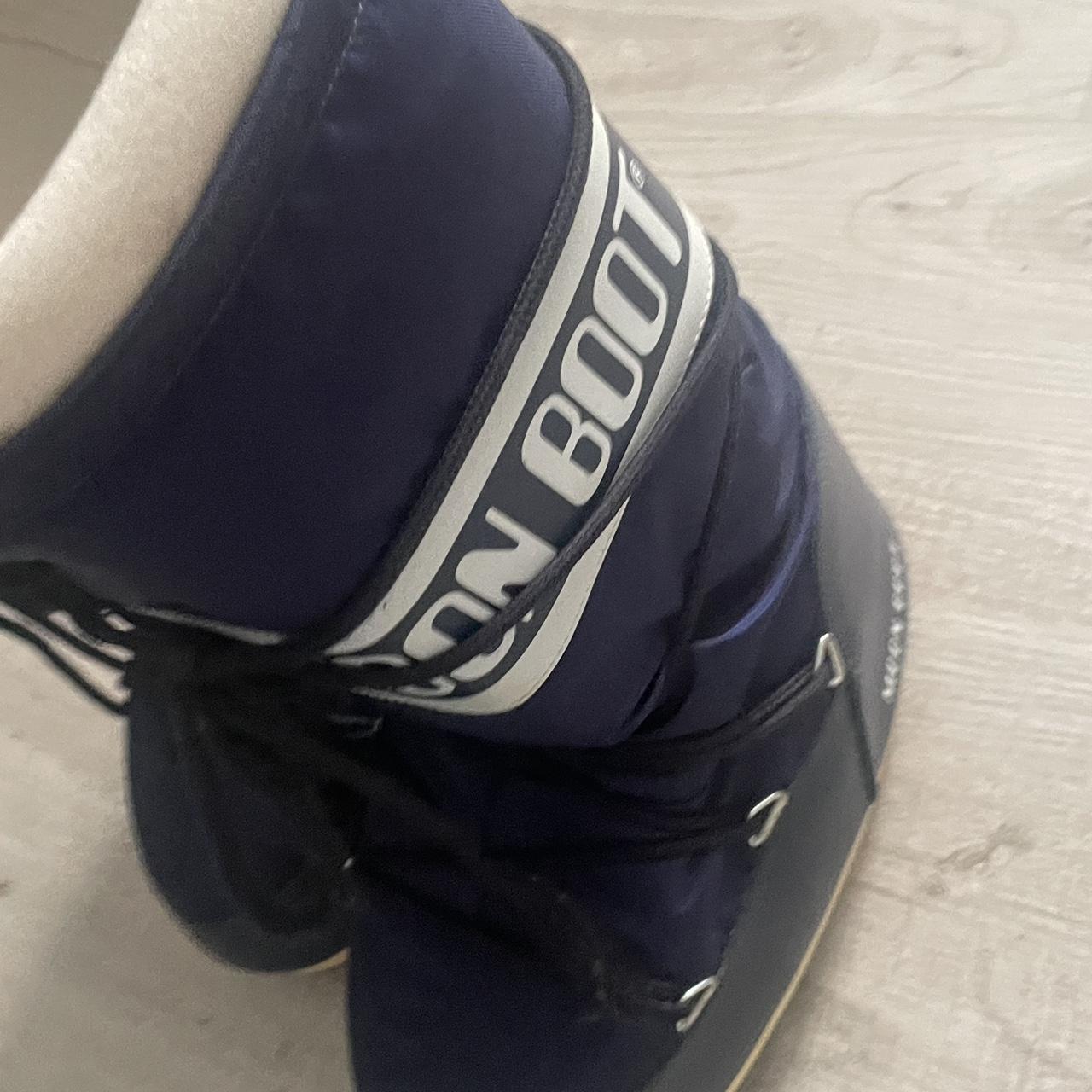 Navy blue moonboots 125$ - Depop