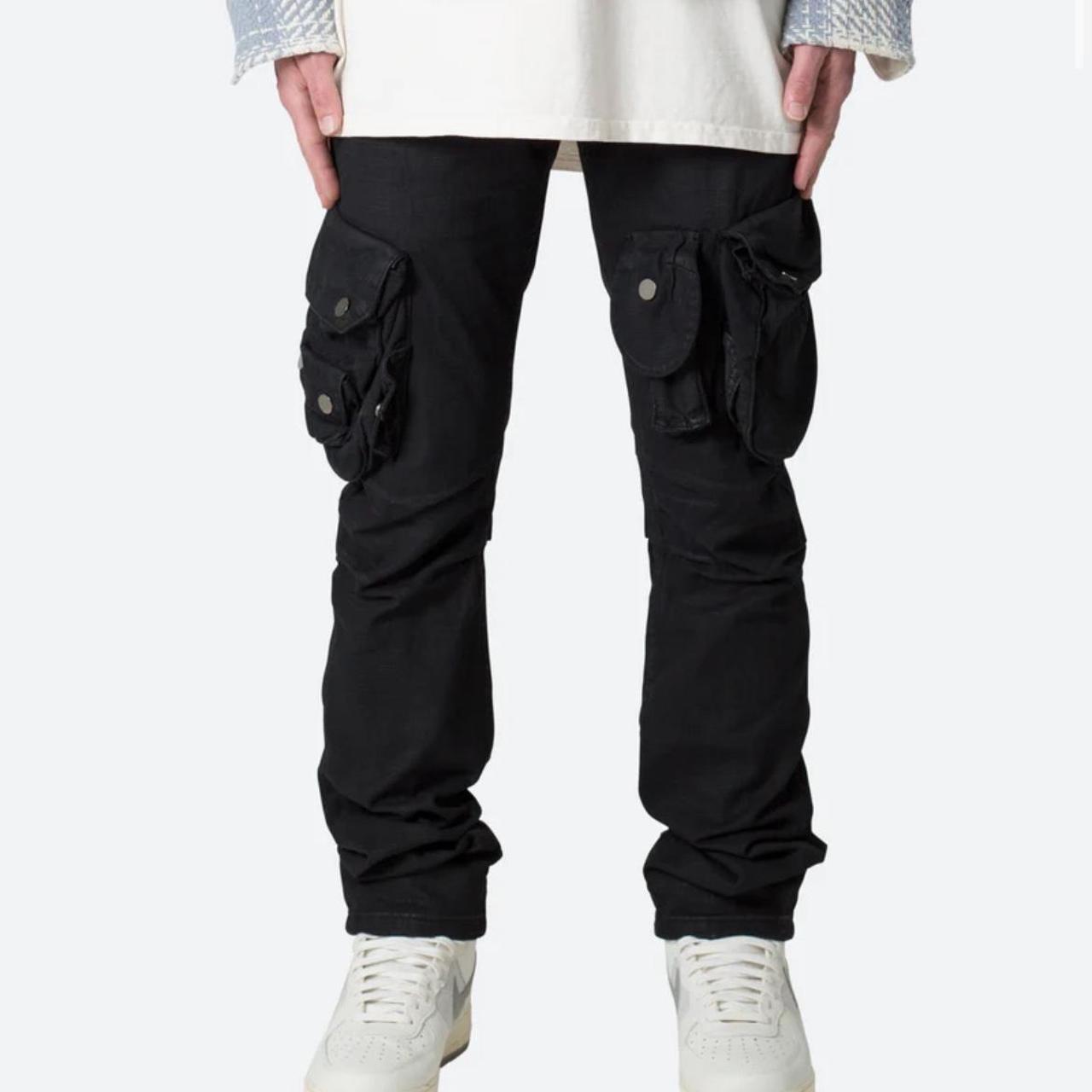 Mnml waxed cargos Sz 28. - Depop