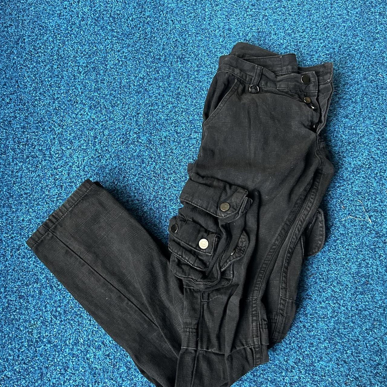 Mnml waxed cargos Sz 28. - Depop