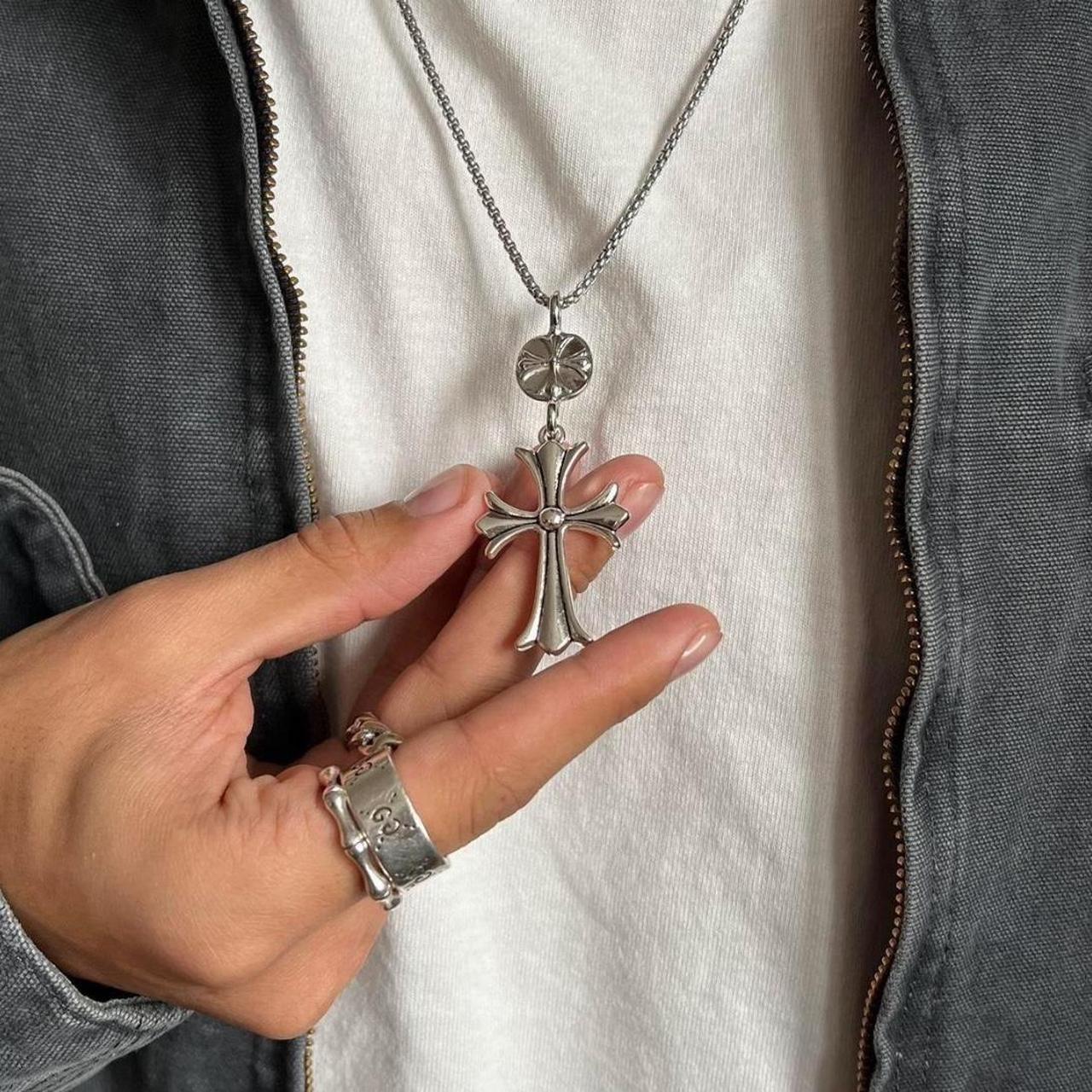 Y2K grunge cross pedant necklace - Depop