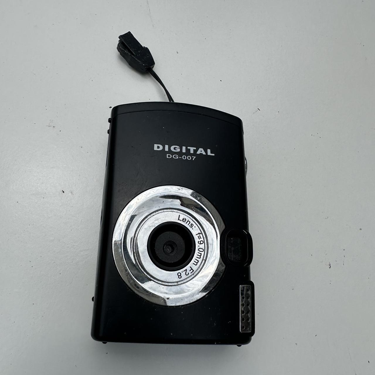 Digital camera with zoom lens DG-007 300k Pixels... - Depop