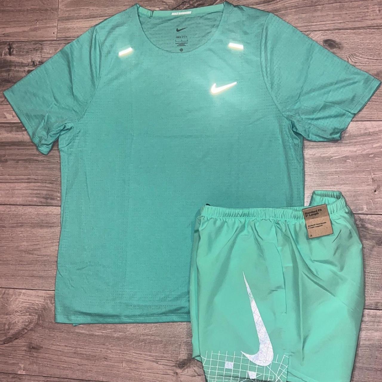 Nike mint 365 rise set in large Message me before... - Depop