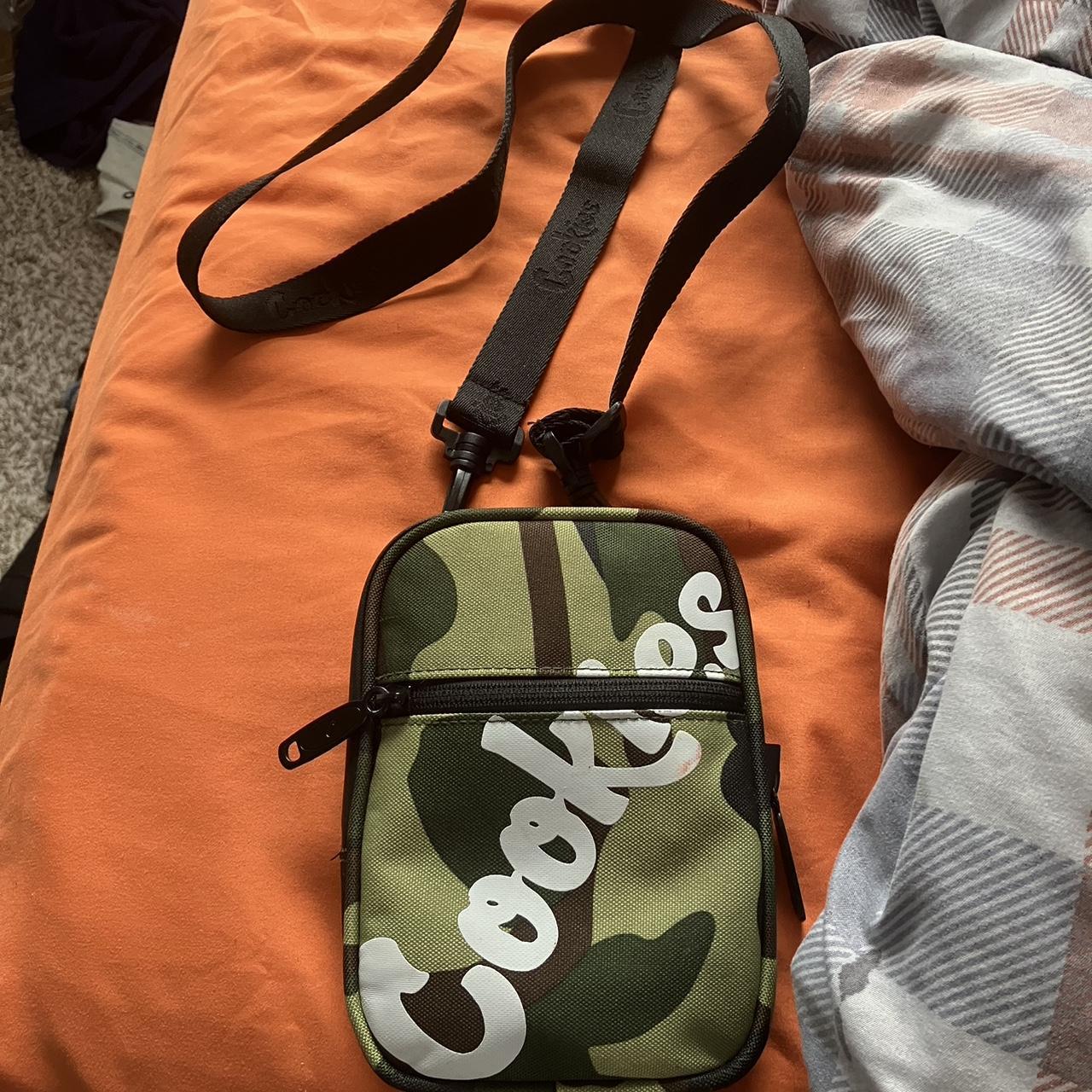 cookies smell proof za bag all flaws shown is... - Depop